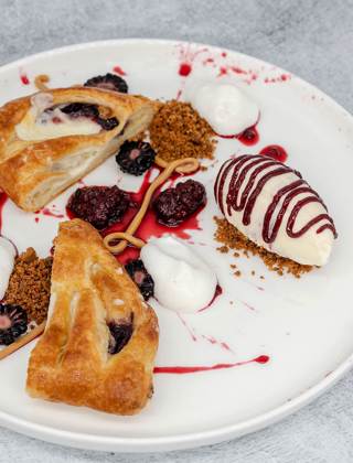 Blackberry Crème Pastry Dessert Recipe